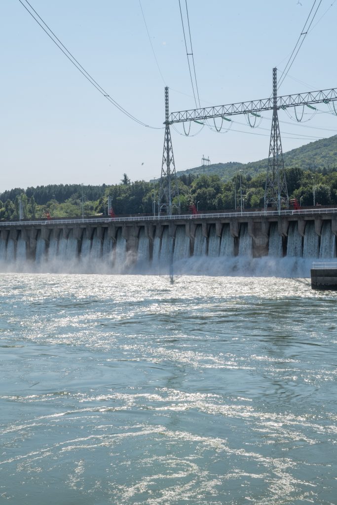 Vetroparkovi, solarne elektrane, ojačan Đerdap – potezi EPS-a na putu do više obnovljvih izvora ...