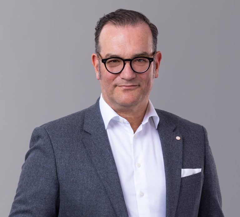 dr Ronald Seeliger novi predsednik Saveta stranih investitora Srbije ...